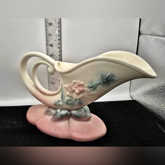 Hull Pottery | Accents | Vintage Hull Woodland Cornucopia Vase 94s ...